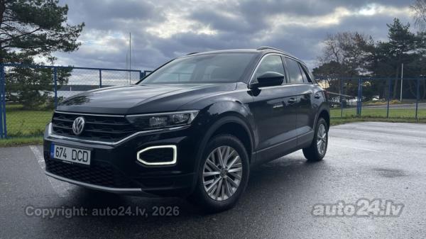 Melns Volkswagen T-Roc 2019 Tallina, ar dzinēja tilpumu 1.50 L un nobraukumu 205 tūkst. km par 13500 €, foto 2 vietnē AUTOMOTO.COM.LV