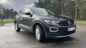 Melns Volkswagen T-Roc 2019 Tallina, ar dzinēja tilpumu 1.50 L un nobraukumu 205 tūkst. km par 13500 €, foto 4 vietnē AUTOMOTO.COM.LV