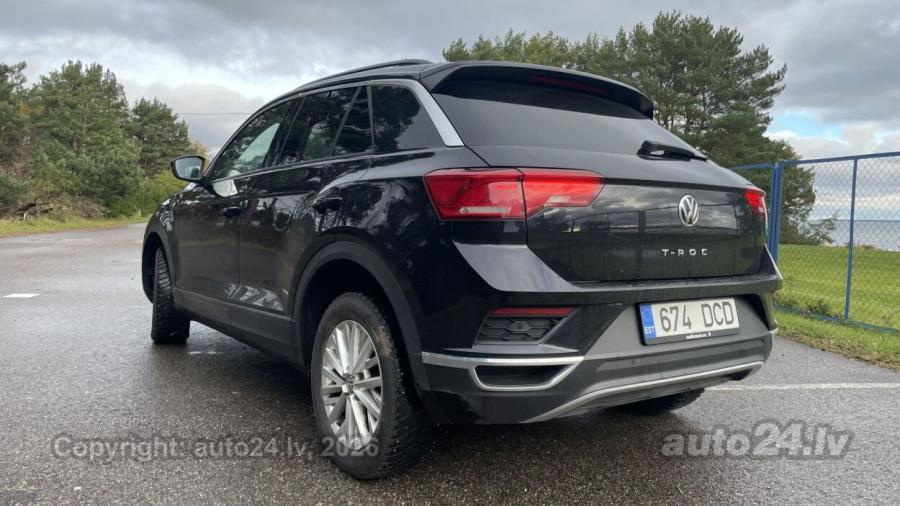 Melns Volkswagen T-Roc 2019 Tallina, ar dzinēja tilpumu 1.50 L un nobraukumu 205 tūkst. km par 13500 €, foto 6 vietnē AUTOMOTO.COM.LV