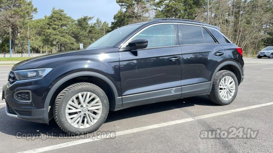Melns Volkswagen T-Roc 2019 Tallina, ar dzinēja tilpumu 1.50 L un nobraukumu 205 tūkst. km par 13500 €, foto 7 vietnē AUTOMOTO.COM.LV