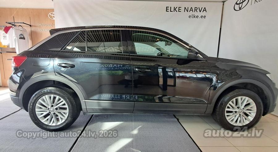 Melns Volkswagen T-Roc 2019 Narva, ar dzinēja tilpumu 1.00 L un nobraukumu 88 tūkst. km par 13900 €, foto 5 vietnē AUTOMOTO.COM.LV