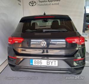 Melns Volkswagen T-Roc 2019 Narva, ar dzinēja tilpumu 1.00 L un nobraukumu 88 tūkst. km par 13900 €, foto 7 vietnē AUTOMOTO.COM.LV