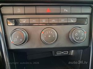 Melns Volkswagen T-Roc 2019 Narva, ar dzinēja tilpumu 1.00 L un nobraukumu 88 tūkst. km par 13900 €, foto 16 vietnē AUTOMOTO.COM.LV