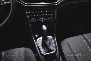 Black Volkswagen T-Roc 2019 in Tallinn, with an engine capacity of 1.50 L and mileage of 27 thousand km for 20900 €, photo 11 on AUTOMOTO.COM.LV