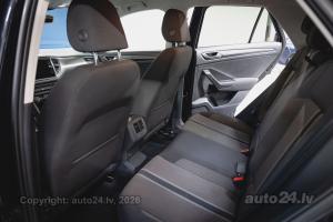 Black Volkswagen T-Roc 2019 in Tallinn, with an engine capacity of 1.50 L and mileage of 27 thousand km for 20900 €, photo 15 on AUTOMOTO.COM.LV
