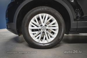 Black Volkswagen T-Roc 2019 in Tallinn, with an engine capacity of 1.50 L and mileage of 27 thousand km for 20900 €, photo 20 on AUTOMOTO.COM.LV