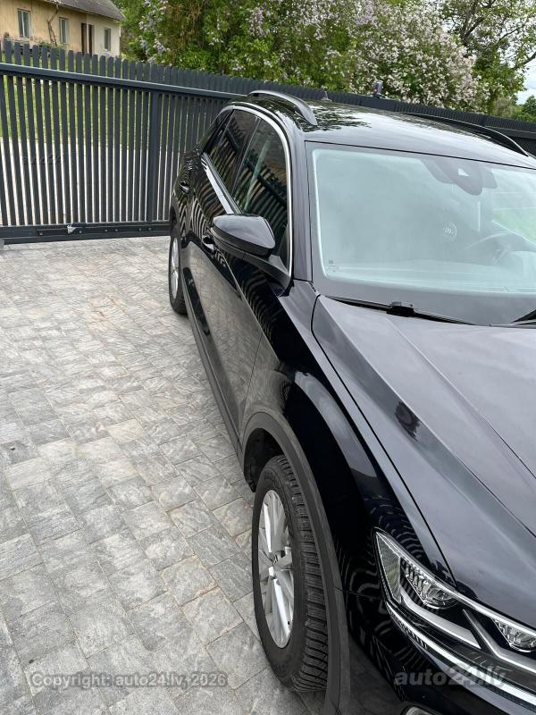 Melns Volkswagen T-Roc 2021 Rīga, ar dzinēja tilpumu 1.50 L un nobraukumu 102 tūkst. km par 18500 €, foto 2 vietnē AUTOMOTO.COM.LV