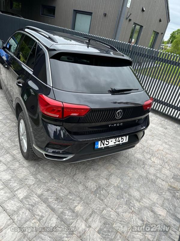 Melns Volkswagen T-Roc 2021 Rīga, ar dzinēja tilpumu 1.50 L un nobraukumu 102 tūkst. km par 18500 €, foto 3 vietnē AUTOMOTO.COM.LV