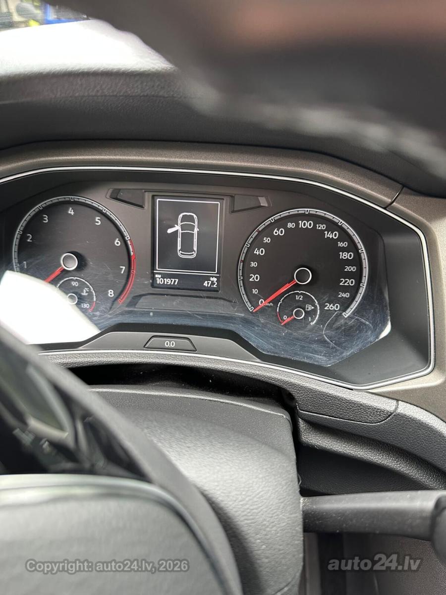 Black Volkswagen T-Roc 2021 in Riga, with an engine capacity of 1.50 L and mileage of 102 thousand km for 18500 €, photo 8 on AUTOMOTO.COM.LV