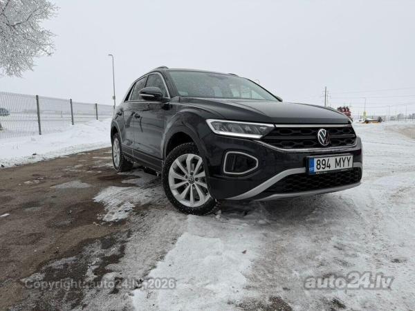 Melns Volkswagen T-Roc 2024 Tartu, ar dzinēja tilpumu 1.50 L un nobraukumu 37 tūkst. km par 25500 €, foto 1 vietnē AUTOMOTO.COM.LV