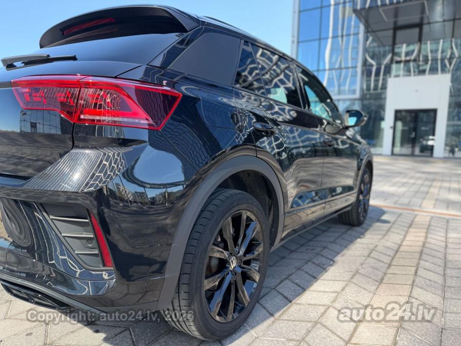 Black Volkswagen T-Roc 2024 in Tallinn, with an engine capacity of 1.50 L and mileage of 37 thousand km for 24900 €, photo 3 on AUTOMOTO.COM.LV