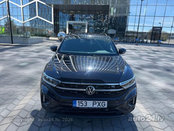Black Volkswagen T-Roc 2024 in Tallinn, with an engine capacity of 1.50 L and mileage of 37 thousand km for 24900 €, photo 5 on AUTOMOTO.COM.LV