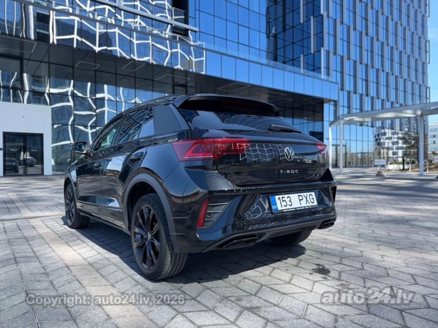 Black Volkswagen T-Roc 2024 in Tallinn, with an engine capacity of 1.50 L and mileage of 37 thousand km for 24900 €, photo 8 on AUTOMOTO.COM.LV