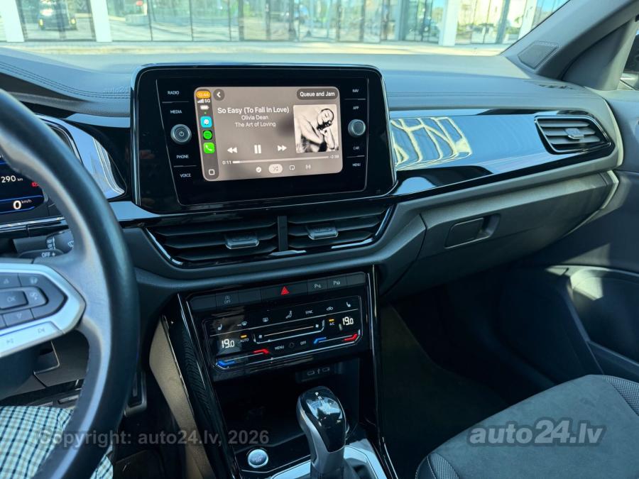 Black Volkswagen T-Roc 2024 in Tallinn, with an engine capacity of 1.50 L and mileage of 37 thousand km for 24900 €, photo 13 on AUTOMOTO.COM.LV