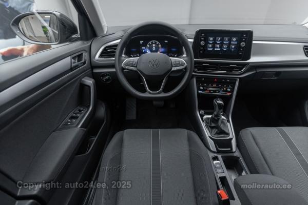 Melns Volkswagen T-Roc 2025 Tallina, ar dzinēja tilpumu 1.50 L un nobraukumu 680 tūkst. km par 29900 €, foto 11 vietnē AUTOMOTO.COM.LV