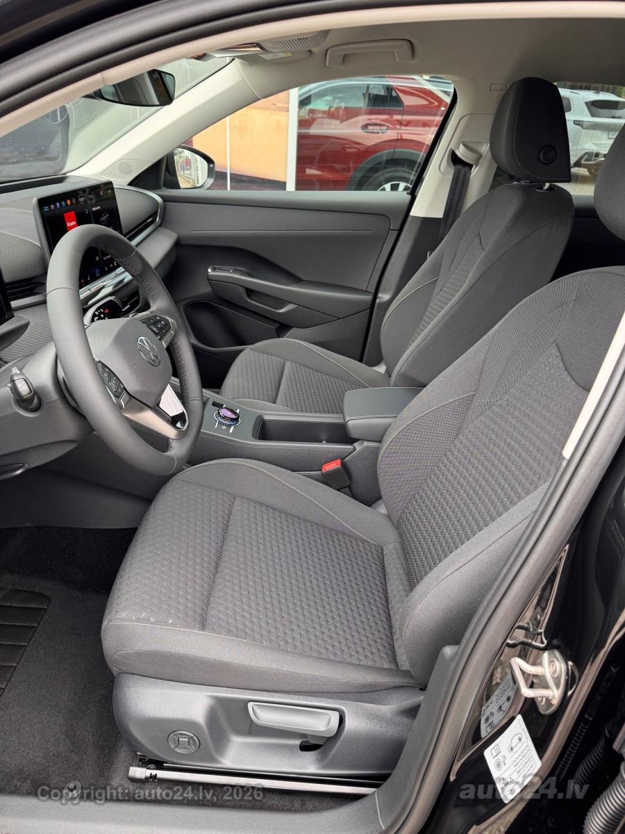 Melns Volkswagen T-Roc 2026 Viljandi, ar dzinēja tilpumu 1.50 L un nobraukumu 11 tūkst. km par 29874 €, foto 7 vietnē AUTOMOTO.COM.LV