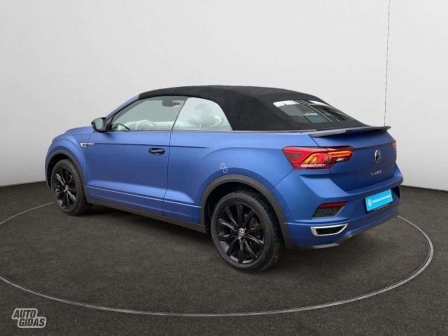 Blue Volkswagen T-Roc 2021 in Kaunas, with an engine capacity of 1.50 L and mileage of 40 thousand km for 29333 €, photo 3 on AUTOMOTO.COM.LV