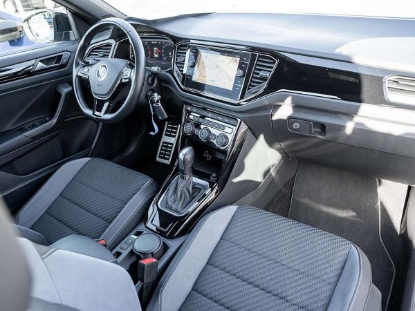 Zils Volkswagen T-Roc 2021 Kauņa, ar dzinēja tilpumu 1.50 L un nobraukumu 19 tūkst. km par 30558 €, foto 6 vietnē AUTOMOTO.COM.LV