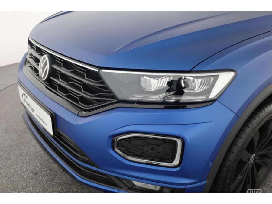 Blue Volkswagen T-Roc 2022 in Kaunas, with an engine capacity of 1.50 L and mileage of 29 thousand km for 31608 €, photo 7 on AUTOMOTO.COM.LV