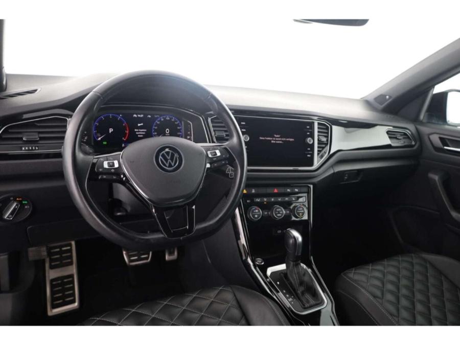Blue Volkswagen T-Roc 2022 in Kaunas, with an engine capacity of 1.50 L and mileage of 29 thousand km for 31608 €, photo 9 on AUTOMOTO.COM.LV