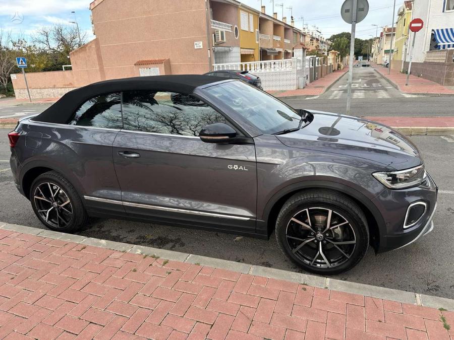 Blue Volkswagen T-Roc 2025 in Palanga, with an engine capacity of 1.50 L and mileage of 19 thousand km for 30900 €, photo 5 on AUTOMOTO.COM.LV