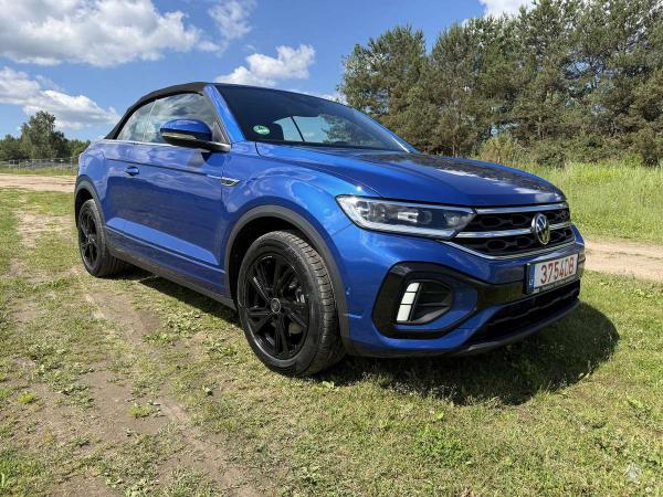 Blue Volkswagen T-Roc 2025 in Vilnius, with an engine capacity of 1.50 L and mileage of 21 thousand km for 32200 €, photo 2 on AUTOMOTO.COM.LV