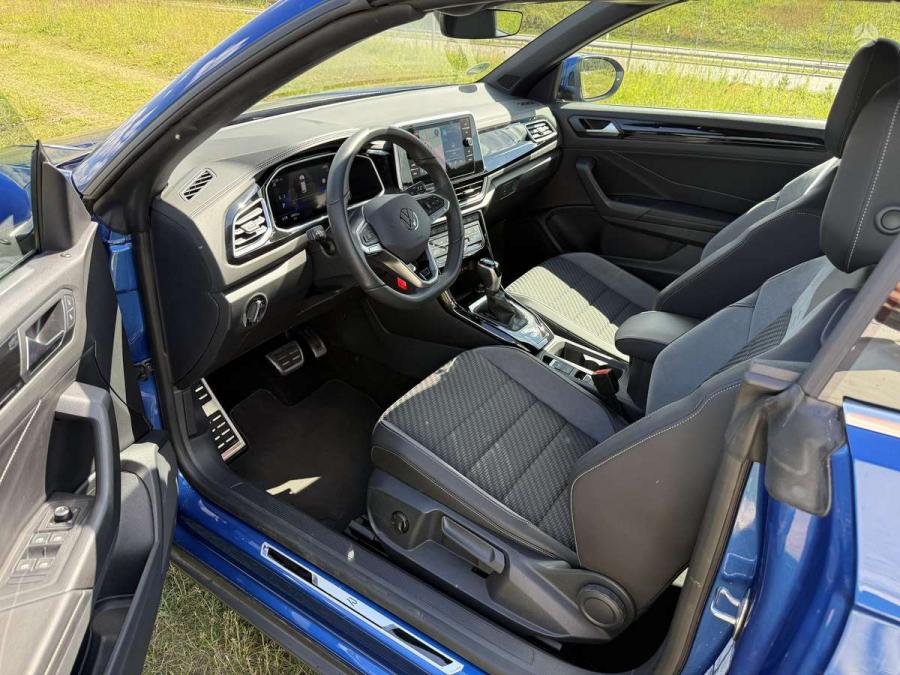 Zils Volkswagen T-Roc 2025 Viļņa, ar dzinēja tilpumu 1.50 L un nobraukumu 21 tūkst. km par 32200 €, foto 19 vietnē AUTOMOTO.COM.LV