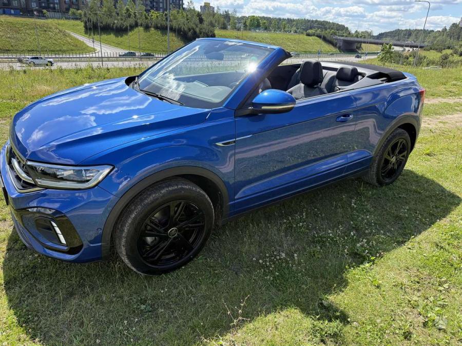 Zils Volkswagen T-Roc 2025 Viļņa, ar dzinēja tilpumu 1.50 L un nobraukumu 21 tūkst. km par 32200 €, foto 25 vietnē AUTOMOTO.COM.LV