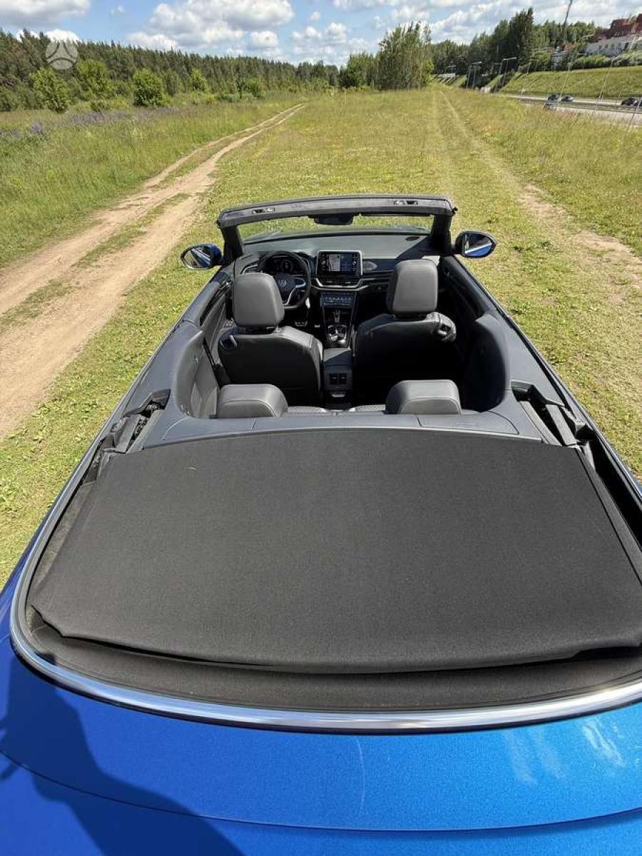 Zils Volkswagen T-Roc 2025 Viļņa, ar dzinēja tilpumu 1.50 L un nobraukumu 21 tūkst. km par 32200 €, foto 31 vietnē AUTOMOTO.COM.LV