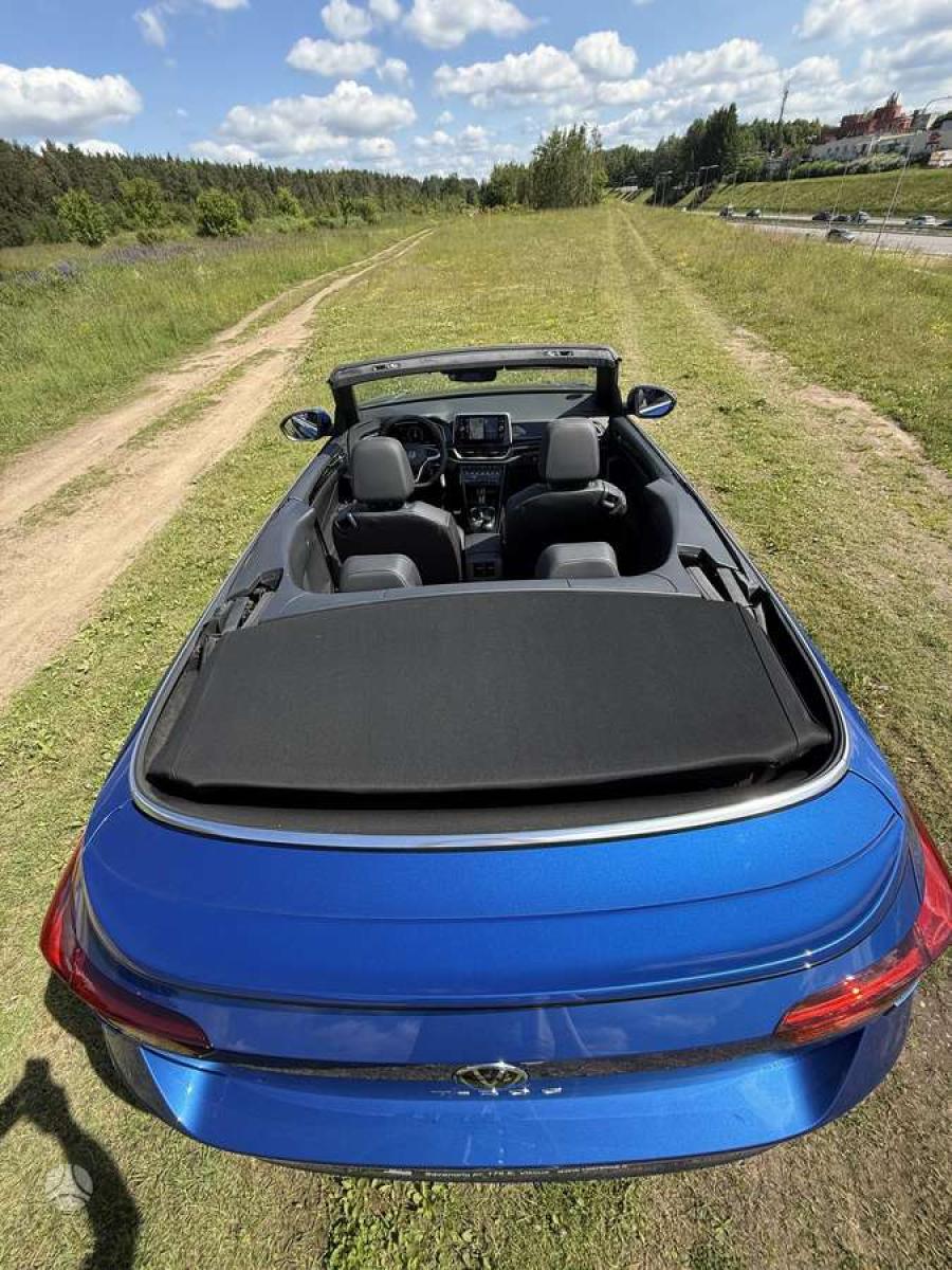 Zils Volkswagen T-Roc 2025 Viļņa, ar dzinēja tilpumu 1.50 L un nobraukumu 21 tūkst. km par 32200 €, foto 32 vietnē AUTOMOTO.COM.LV