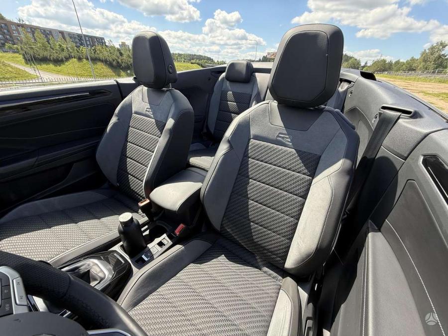 Zils Volkswagen T-Roc 2025 Viļņa, ar dzinēja tilpumu 1.50 L un nobraukumu 21 tūkst. km par 32200 €, foto 33 vietnē AUTOMOTO.COM.LV
