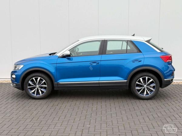Blue Volkswagen T-Roc 2017 in Kaunas, with an engine capacity of 2.00 L and mileage of 66 thousand km for 24965 €, photo 6 on AUTOMOTO.COM.LV
