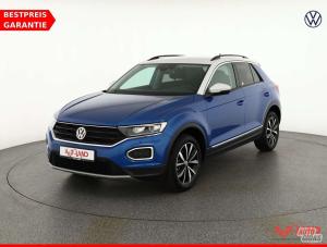 Zils Volkswagen T-Roc 2018 Kauņa, ar dzinēja tilpumu 1.50 L un nobraukumu 69 tūkst. km par 22390 €, foto  vietnē AUTOMOTO.COM.LV