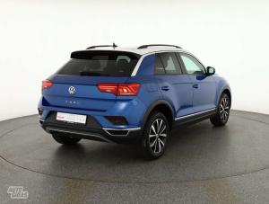 Zils Volkswagen T-Roc 2018 Kauņa, ar dzinēja tilpumu 1.50 L un nobraukumu 69 tūkst. km par 22390 €, foto 5 vietnē AUTOMOTO.COM.LV