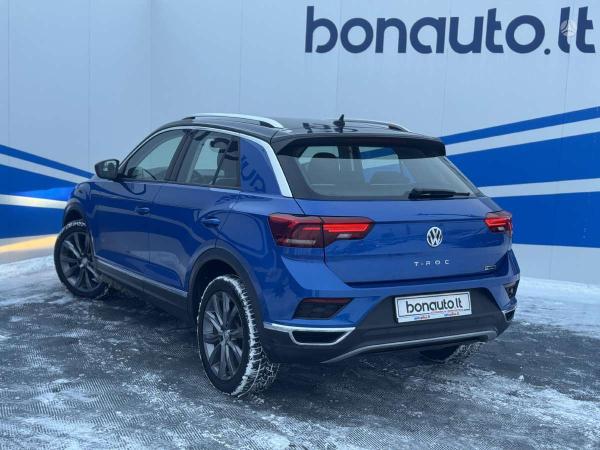 Blue Volkswagen T-Roc 2018 in Kaunas, with an engine capacity of 1.97 L and mileage of 210 thousand km for 15450 €, photo 4 on AUTOMOTO.COM.LV