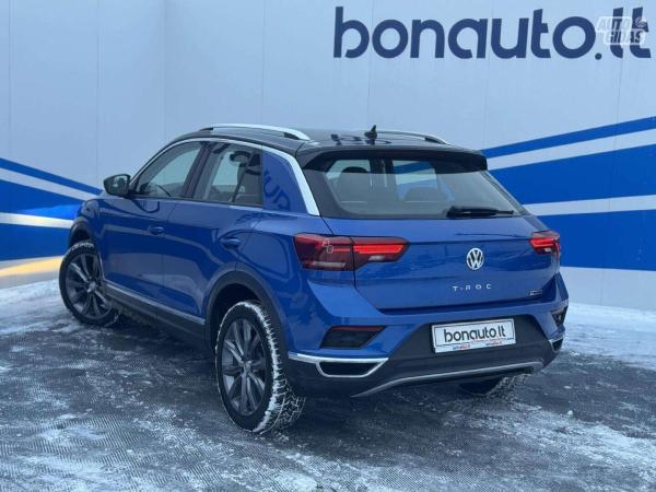 Zils Volkswagen T-Roc 2018 Kauņa, ar dzinēja tilpumu 2.00 L un nobraukumu 210 tūkst. km par 15450 €, foto 3 vietnē AUTOMOTO.COM.LV