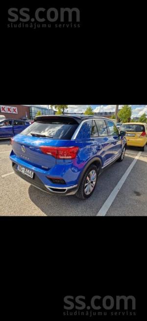 Zils Volkswagen T-Roc 2018 Rīga, ar dzinēja tilpumu 2.00 L un nobraukumu 109 tūkst. km par 16700 €, foto 4 vietnē AUTOMOTO.COM.LV