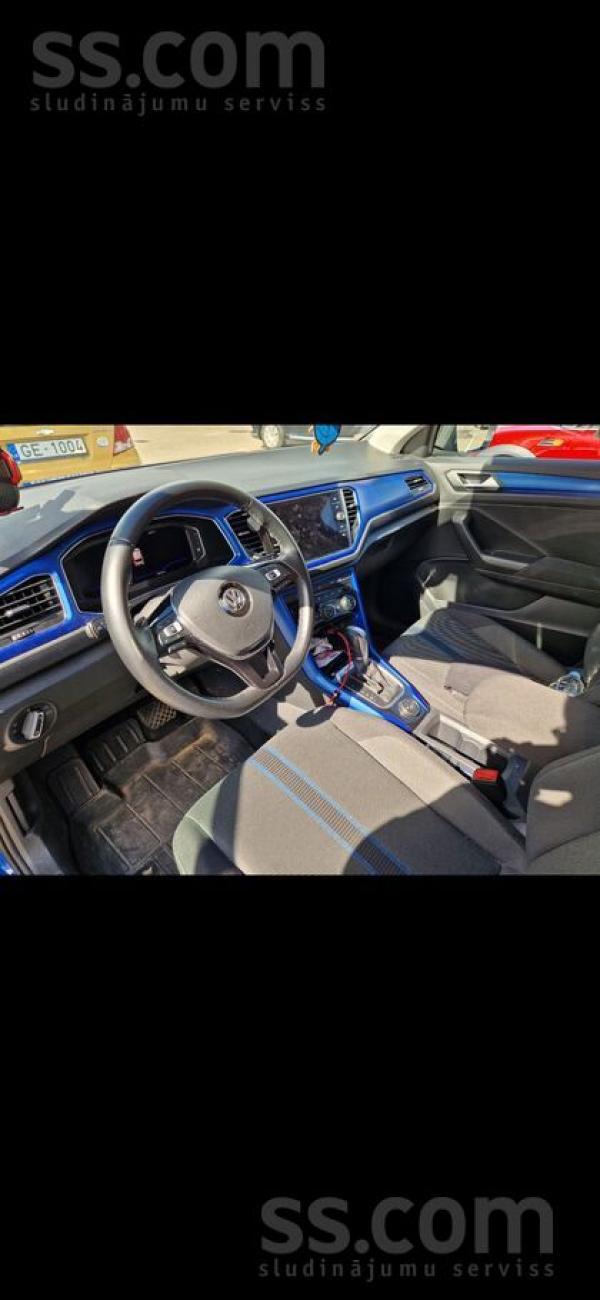 Zils Volkswagen T-Roc 2018 Rīga, ar dzinēja tilpumu 2.00 L un nobraukumu 108 tūkst. km par 18000 €, foto 3 vietnē AUTOMOTO.COM.LV