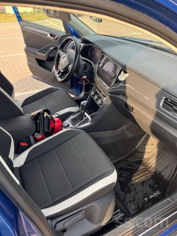 Zils Volkswagen T-Roc 2018 Rīga, ar dzinēja tilpumu 2.00 L un nobraukumu 135 tūkst. km par 15555 €, foto 7 vietnē AUTOMOTO.COM.LV