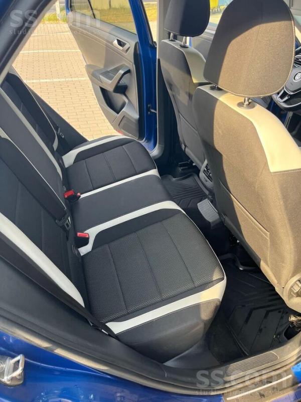 Zils Volkswagen T-Roc 2018 Rīga, ar dzinēja tilpumu 2.00 L un nobraukumu 135 tūkst. km par 15555 €, foto 8 vietnē AUTOMOTO.COM.LV