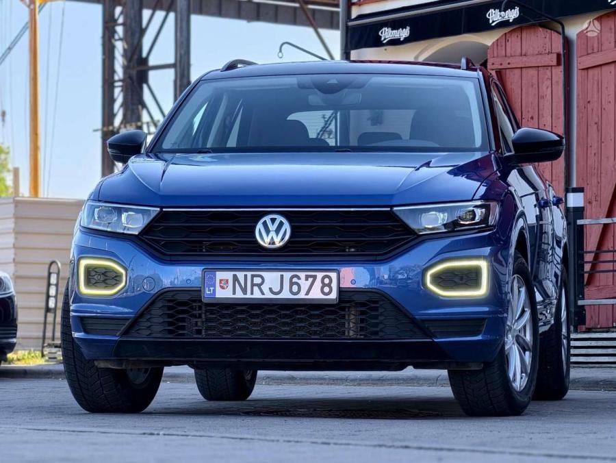 Zils Volkswagen T-Roc 2018 Klaipėda, ar dzinēja tilpumu 1.50 L un nobraukumu 179 tūkst. km par 15200 €, foto 3 vietnē AUTOMOTO.COM.LV