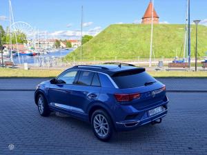 Zils Volkswagen T-Roc 2018 Klaipėda, ar dzinēja tilpumu 1.50 L un nobraukumu 179 tūkst. km par 15200 €, foto 5 vietnē AUTOMOTO.COM.LV