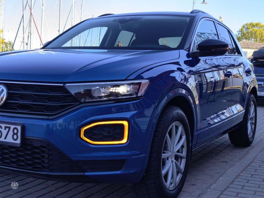 Zils Volkswagen T-Roc 2018 Klaipėda, ar dzinēja tilpumu 1.50 L un nobraukumu 179 tūkst. km par 15200 €, foto 9 vietnē AUTOMOTO.COM.LV