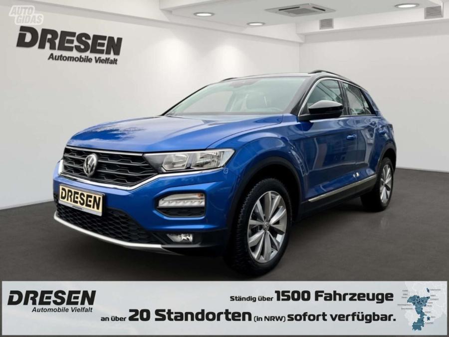 Blue Volkswagen T-Roc 2019 in Kaunas, with an engine capacity of 1.50 L and mileage of 19 thousand km for 23296 €, photo 1 on AUTOMOTO.COM.LV