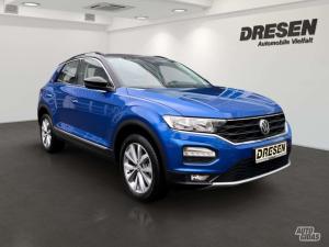 Blue Volkswagen T-Roc 2019 in Kaunas, with an engine capacity of 1.50 L and mileage of 19 thousand km for 23296 €, photo 2 on AUTOMOTO.COM.LV