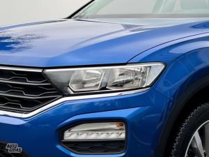 Blue Volkswagen T-Roc 2019 in Kaunas, with an engine capacity of 1.50 L and mileage of 19 thousand km for 23296 €, photo 5 on AUTOMOTO.COM.LV