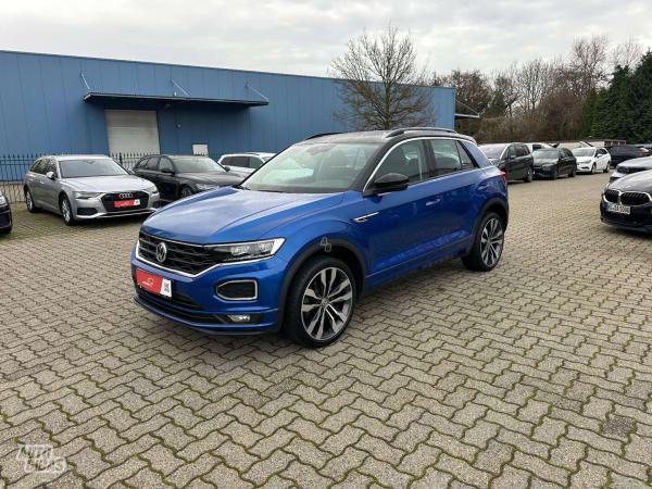 Blue Volkswagen T-Roc 2019 in Kaunas, with an engine capacity of 1.50 L and mileage of 72 thousand km for 23420 €, photo 1 on AUTOMOTO.COM.LV