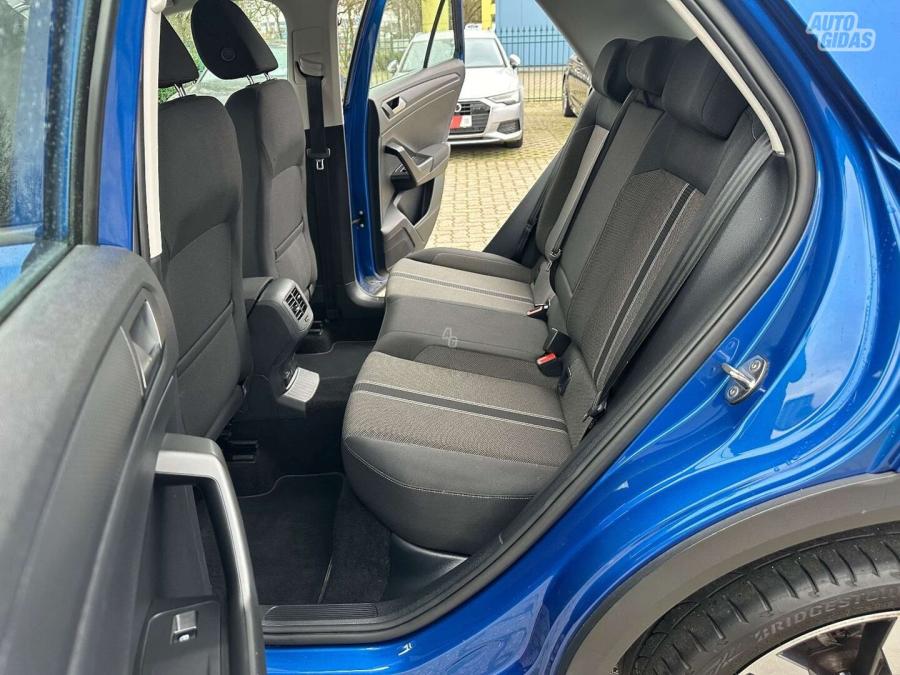 Blue Volkswagen T-Roc 2019 in Kaunas, with an engine capacity of 1.50 L and mileage of 72 thousand km for 23420 €, photo 13 on AUTOMOTO.COM.LV