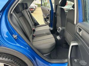 Blue Volkswagen T-Roc 2019 in Kaunas, with an engine capacity of 1.50 L and mileage of 72 thousand km for 23420 €, photo 15 on AUTOMOTO.COM.LV