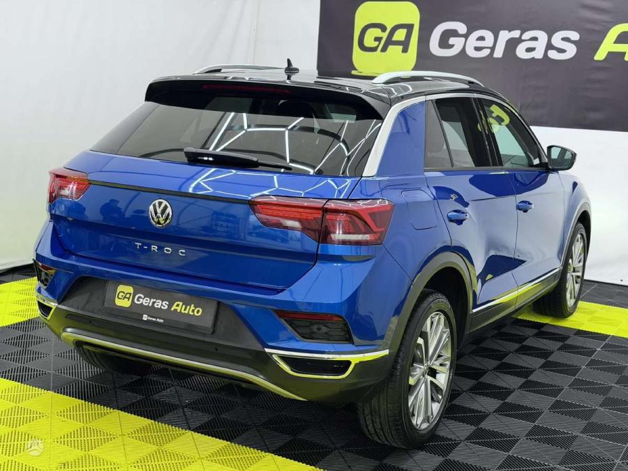 Blue Volkswagen T-Roc 2019 in Vilnius, with an engine capacity of 1.50 L and mileage of 70 thousand km for 18990 €, photo 4 on AUTOMOTO.COM.LV
